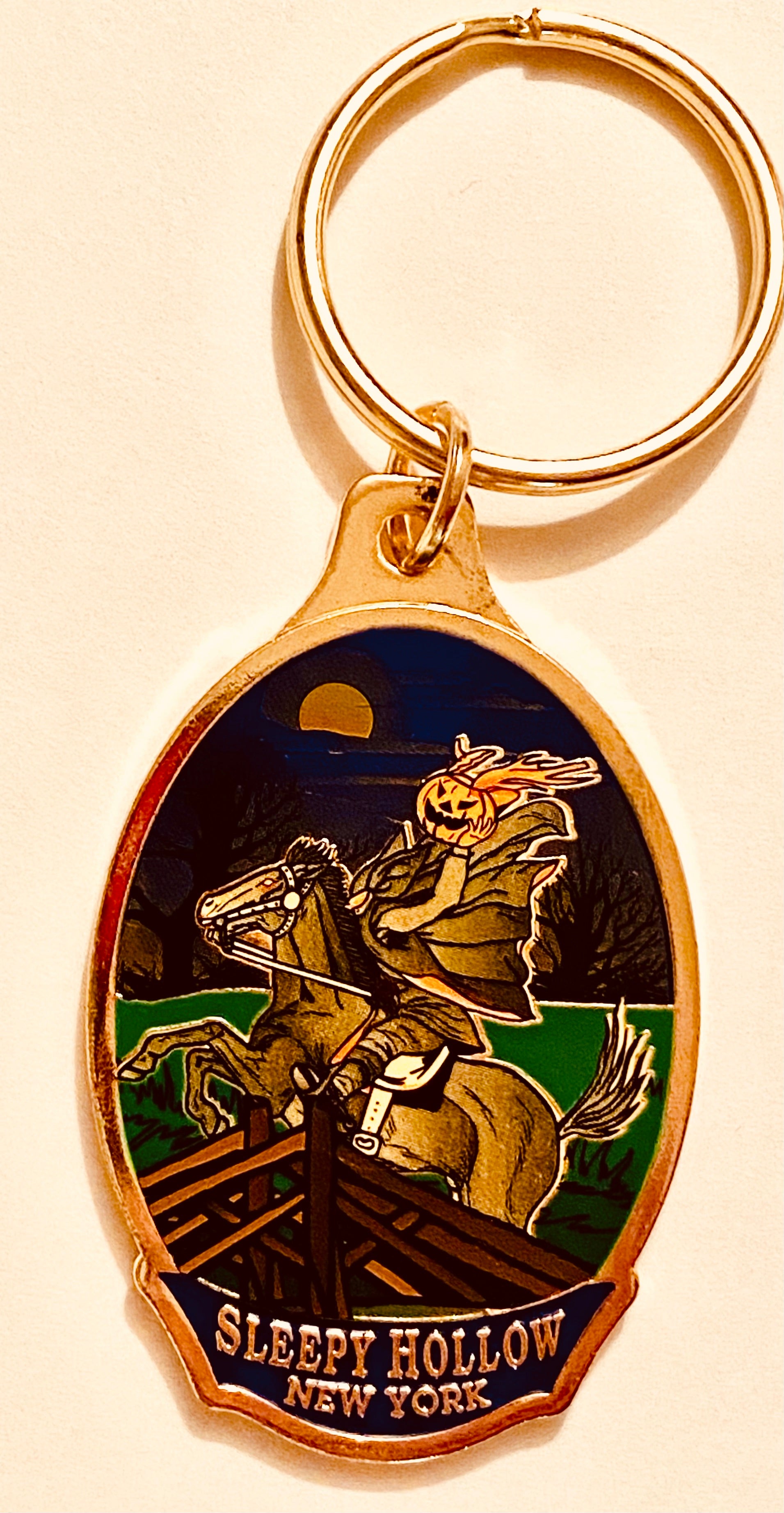 #3 Key Oval Color Metal Sleepy Hollow Key Chain – Sleepy Hollow Gifts